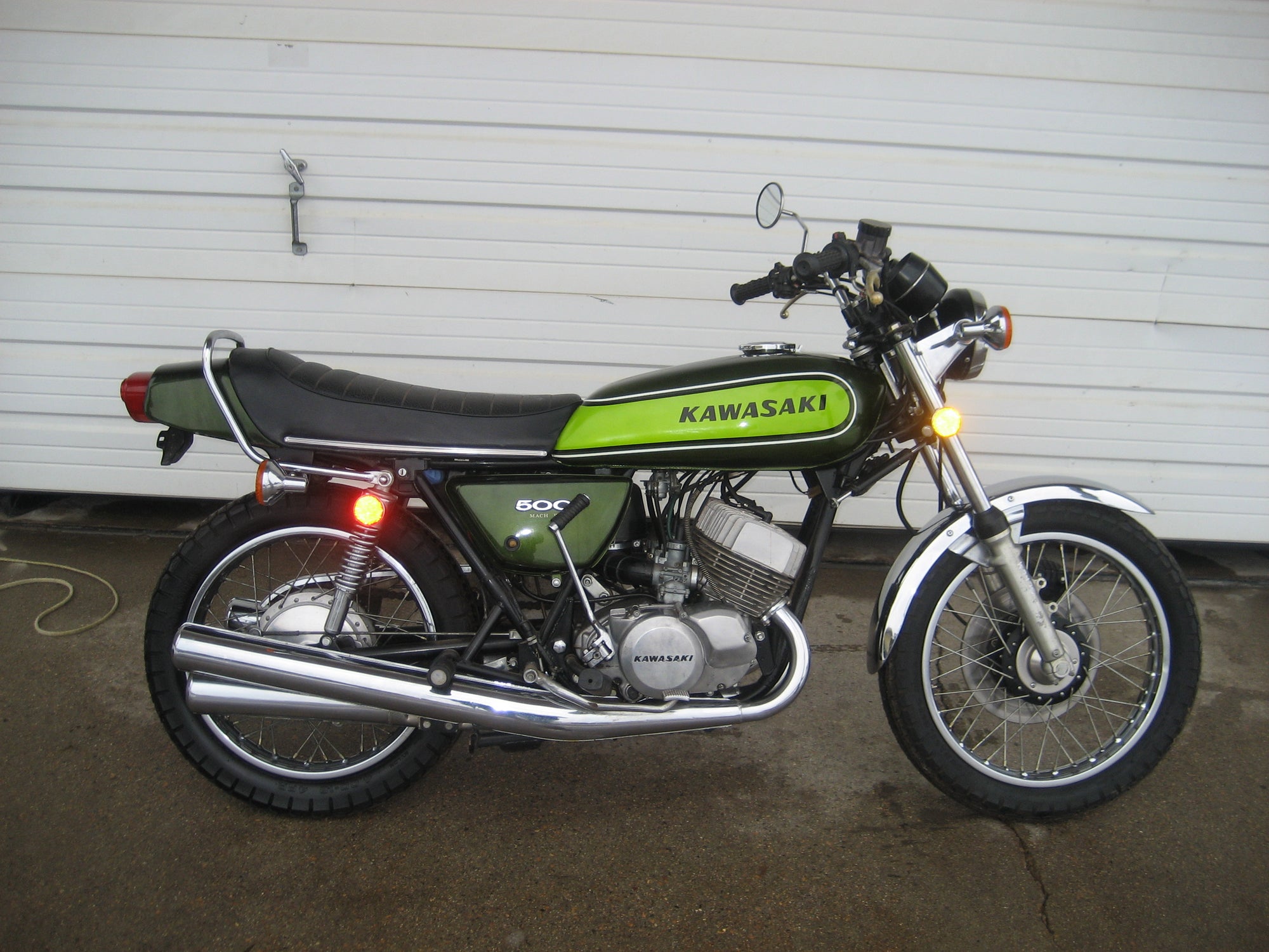 ON HOLD - 1974 Kawasaki KH500 H1 Triple – Sport Wheels Website